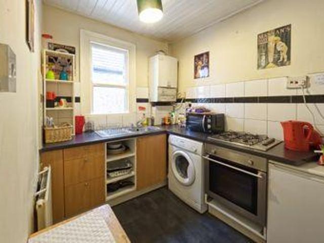 3 Bedrooms Flat for rent in Forest Road, London E17