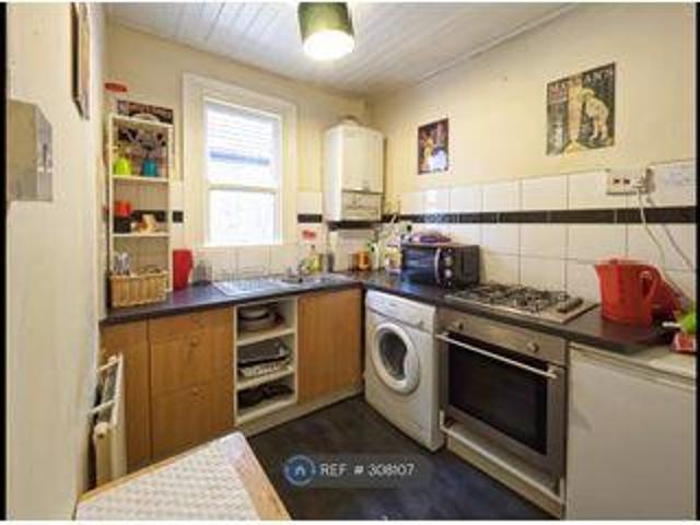 3 Bedrooms Flat for rent in Forest Road, London E17