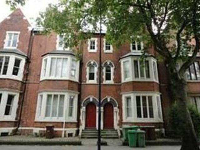 3 Bedrooms Flat for rent in Forest Road West, Nottingham NG7