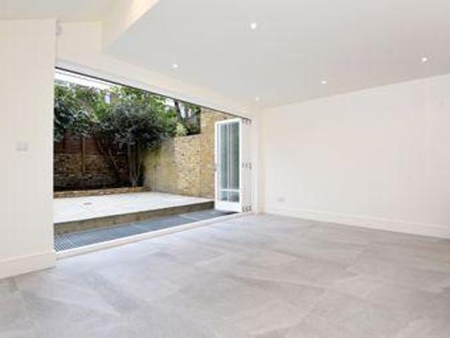 3 Bedrooms Flat for rent in Favart Road, London SW6
