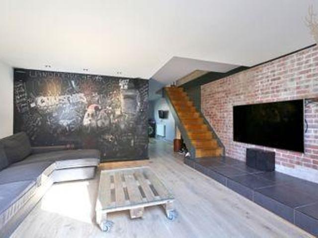 3 Bedrooms Flat for rent in Fairfoot Road, Bow E3