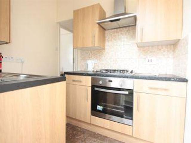 3 Bedrooms Flat for rent in Felsberg Road, Brixton SW2