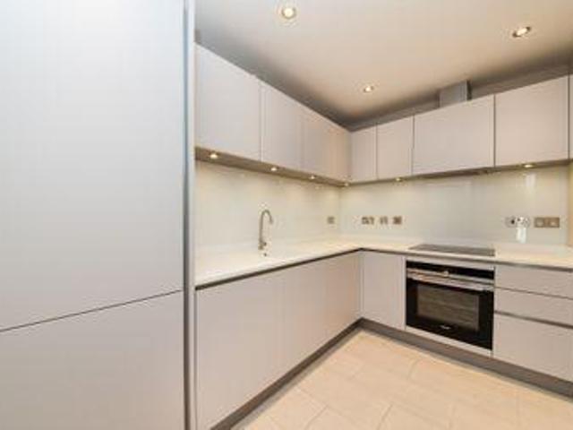 3 Bedrooms Flat for rent in Ferdinand Street, London NW1