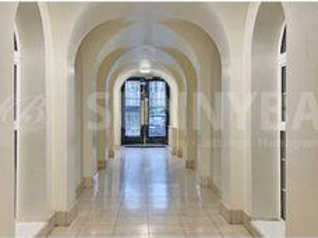 3 Bedrooms Flat for rent in Fitzjames Avenue, West Kensington W14