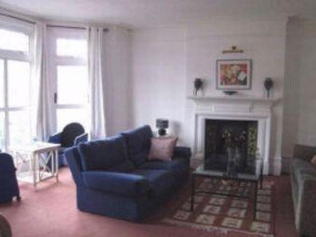 3 Bedrooms Flat for rent in Finchley Road, West Hampstead NW3