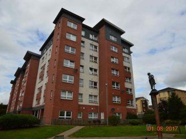 3 Bedrooms Flat for rent in Finlay Drive, Dennistoun, Glasgow G31