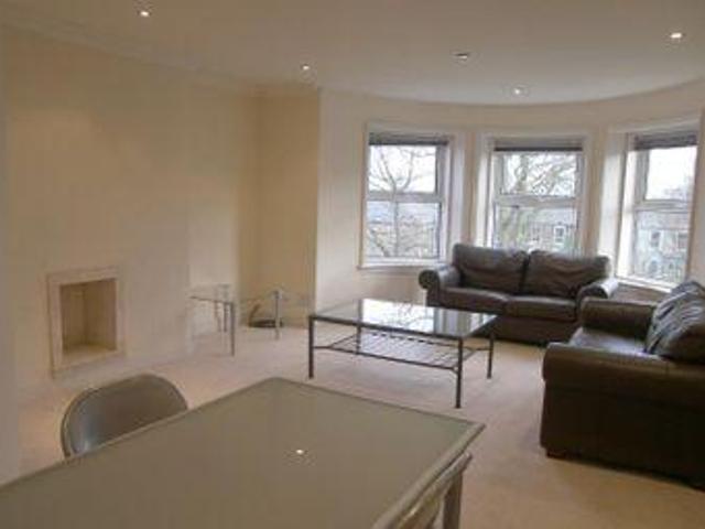 3 Bedrooms Flat for rent in Flat 7, Westfield Terrace, Chapel Allerton, Leeds LS7
