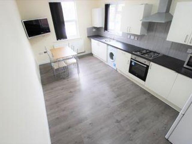 3 Bedrooms Flat for rent in Flat 1, 17 23 Clay Lane CV2