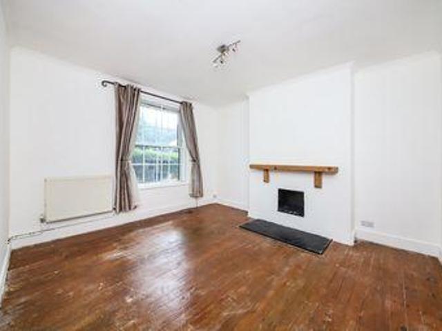 3 Bedrooms Flat for rent in Frankham Street, London SE8