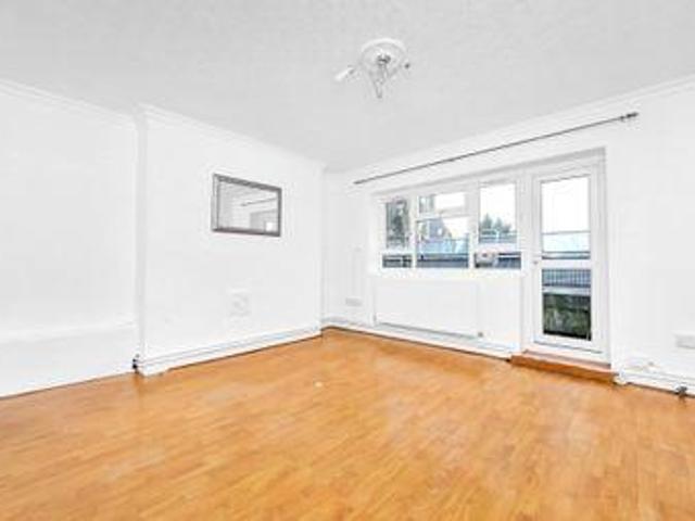 3 Bedrooms Flat for rent in Friary Estate, London SE15