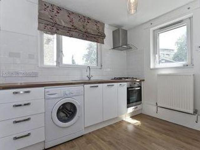 3 Bedrooms Flat for rent in Friary Estate, London SE15
