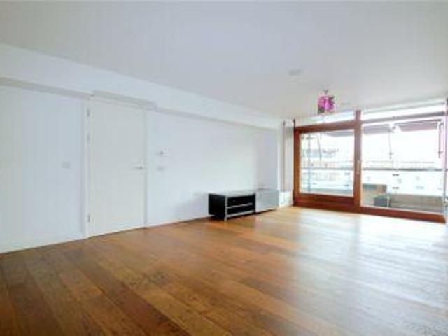 3 Bedrooms Flat for rent in Frobisher Crescent, Barbican, London EC2Y