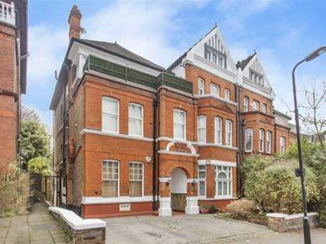 3 Bedrooms Flat for rent in Frognal, Hampstead, London NW3