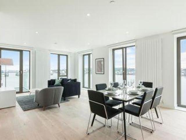 3 Bedrooms Flat for rent in Kelson House, Royal Wharf, London E16