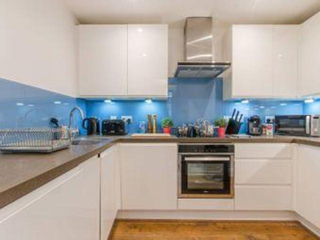 3 Bedrooms Flat for rent in Kennington Lane, Kennington SE11