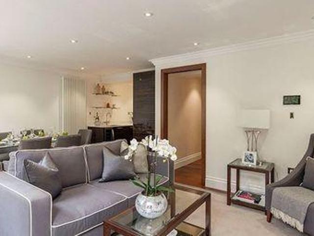 3 Bedrooms Flat for rent in Kensington Gardens Square, London W2