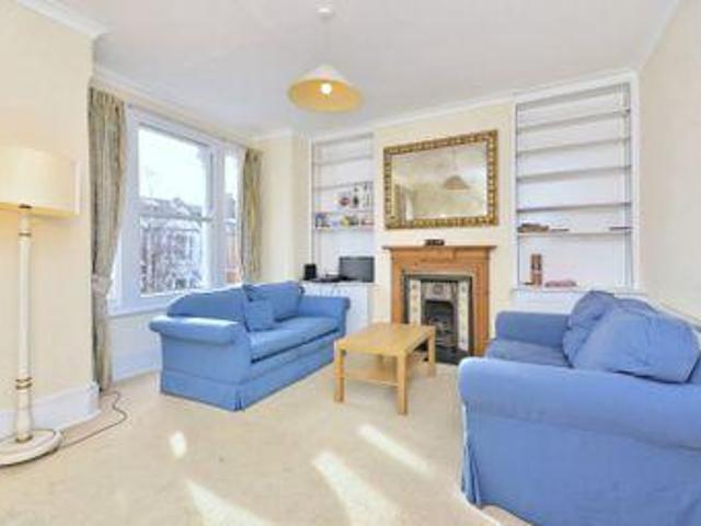 3 Bedrooms Flat for rent in Kent Road, London W4