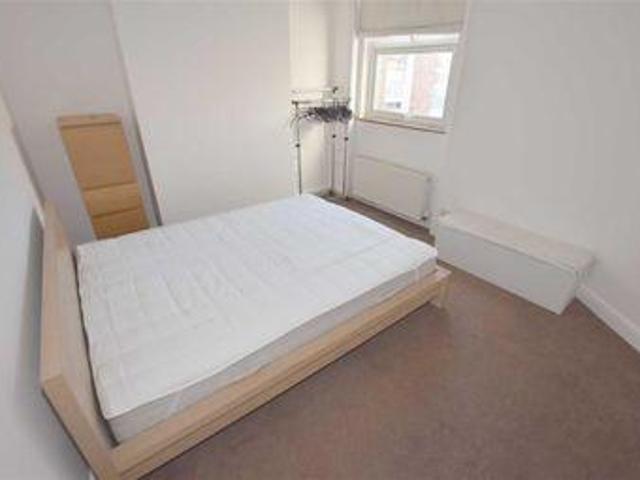 3 Bedrooms Flat for rent in Kitchener Road, East Finchley, London N2