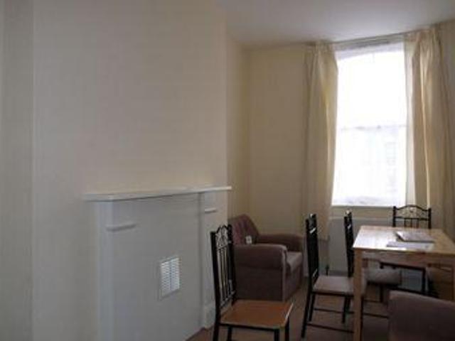 3 Bedrooms Flat for rent in Kilburn High Road, London NW6
