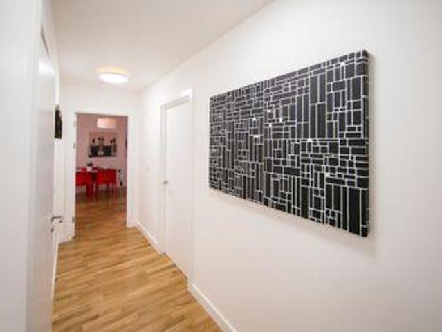 3 Bedrooms Flat for rent in Killick Way, London E1