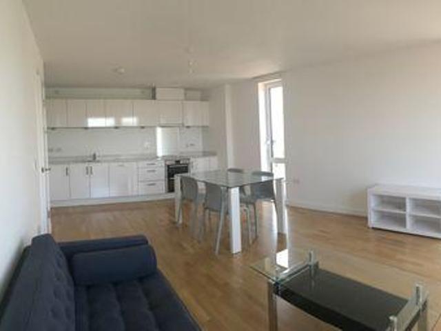 3 Bedrooms Flat for rent in Killick Way, London E1
