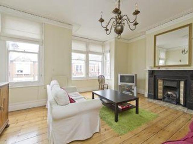 3 Bedrooms Flat for rent in Killyon Road, London SW8