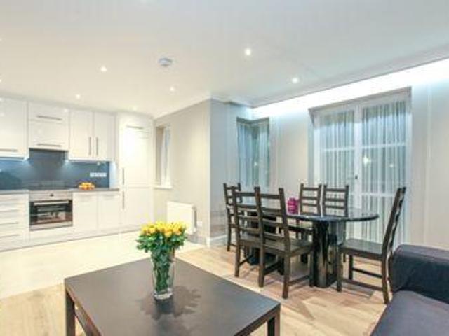 3 Bedrooms Flat for rent in King Henrys Reach, Mabre Road, London W6