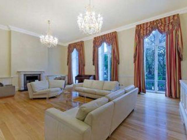 3 Bedrooms Flat for rent in King Street, St James`S, Piccadilly SW1Y