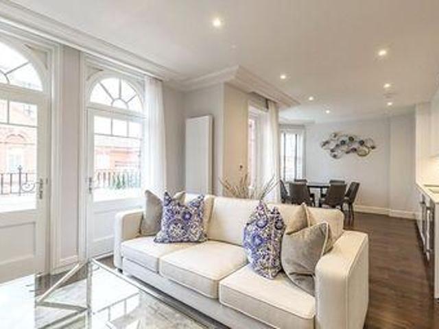 3 Bedrooms Flat for rent in King Street, Ravenscourt Park, London W6