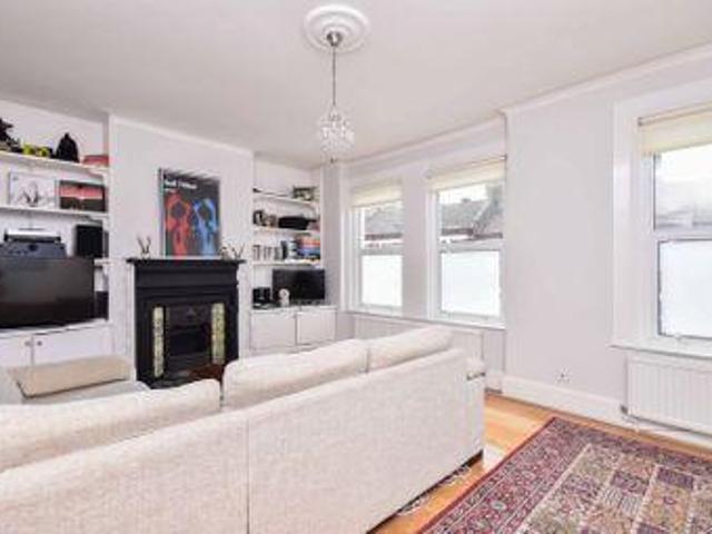 3 Bedrooms Flat for rent in Kingswood Road, London SW2