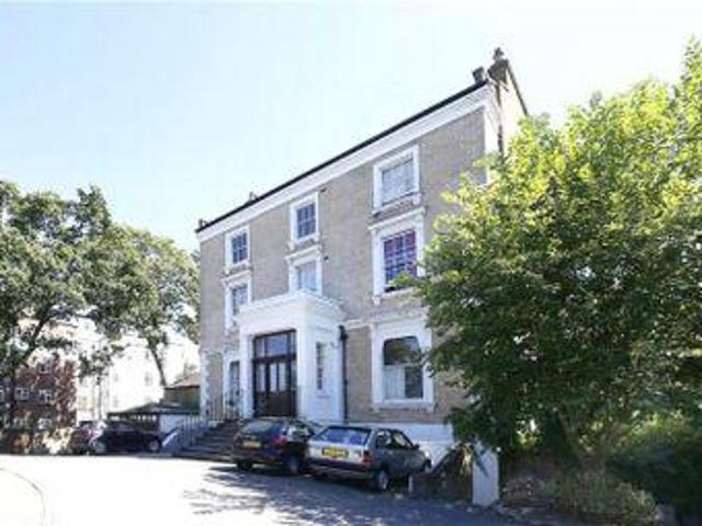 3 Bedrooms Flat for rent in Kings Avenue, London SW4