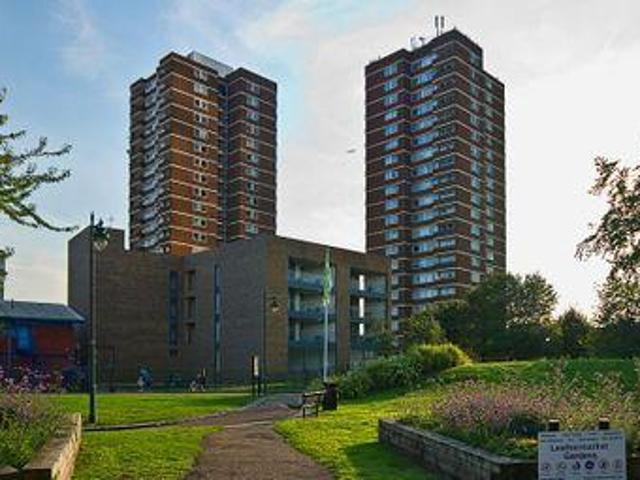 3 Bedrooms Flat for rent in Kipling Estate, London SE1