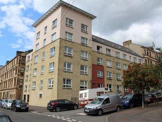 3 Bedrooms Flat for rent in Kirkland Street, North Kelvinside G20