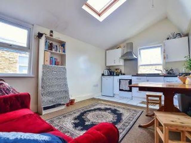 3 Bedrooms Flat for rent in Kyverdale Road, London N16