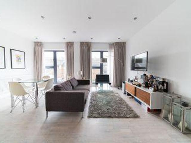3 Bedrooms Flat for rent in Hodgson Apartments, London SW8