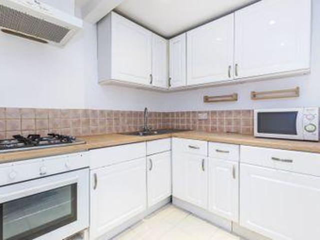 3 Bedrooms Flat for rent in Hogarth Road, London SW5
