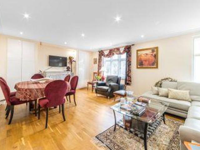 3 Bedrooms Flat for rent in Holford Road, Hampstead NW3