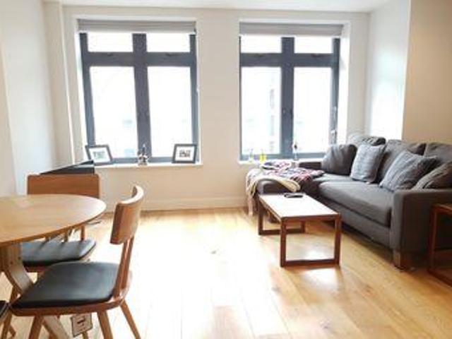 3 Bedrooms Flat for rent in Holloway Road, Upper Holloway N7