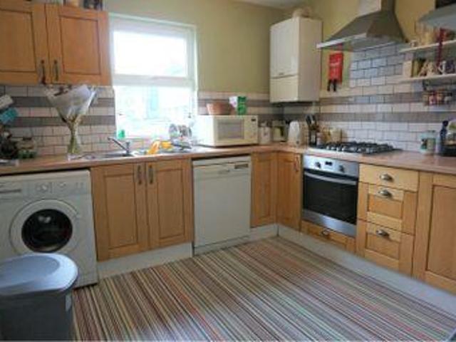 3 Bedrooms Flat for rent in Holloway Road, London N7