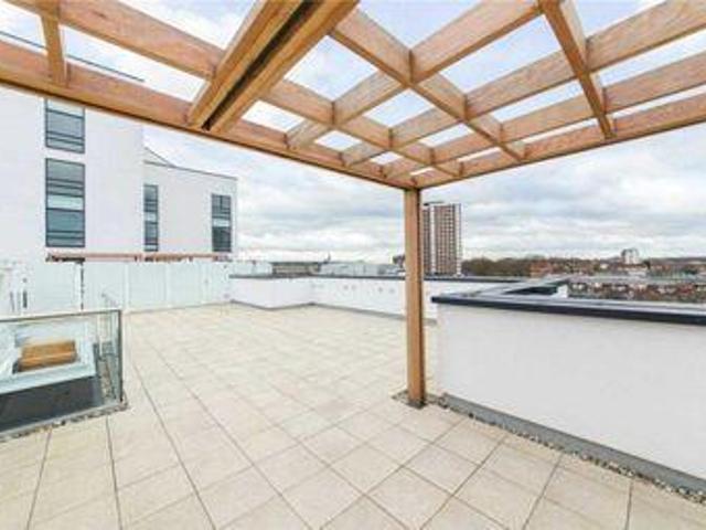 3 Bedrooms Flat for rent in Holland Park Avenue, Shebherd Bush, Kensington W11