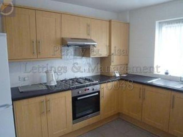 3 Bedrooms Flat for rent in Holly Park, Finchley, London N3