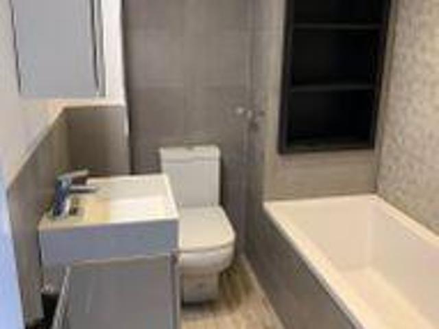 3 Bedrooms Flat for rent in Hope Road, Anson Road, Manchester M14