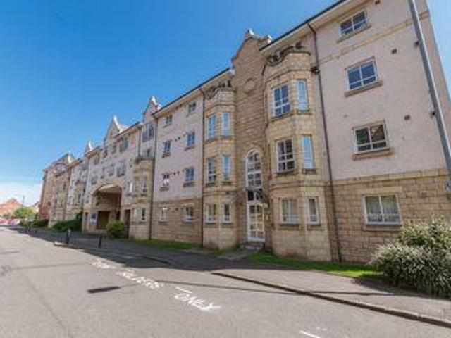 3 Bedrooms Flat for rent in Hopetoun Street, Bellevue EH7
