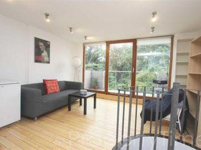 3 Bedrooms Flat for rent in Hornsey Lane, Highgate, London N6