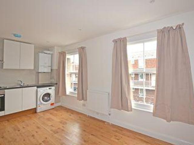 3 Bedrooms Flat for rent in Hornsey Road, London N19