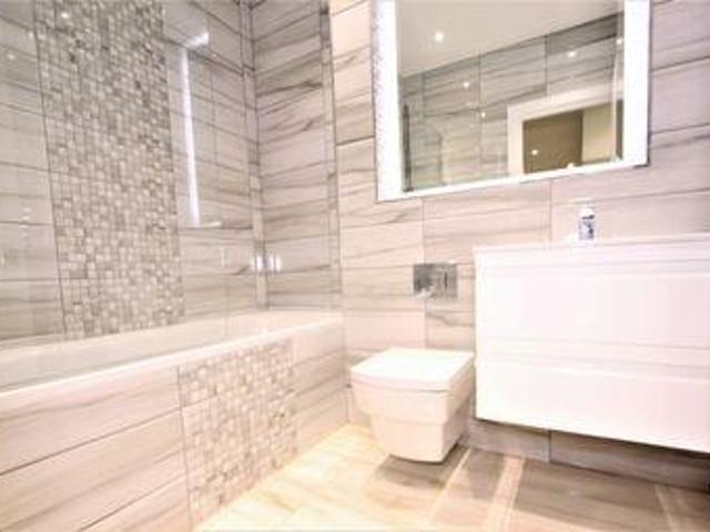 3 Bedrooms Flat for rent in Hornsey Road, London N19