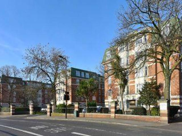 3 Bedrooms Flat for rent in Haven Green, London W5