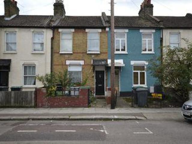 3 Bedrooms Flat for rent in Halefield Road, London N17