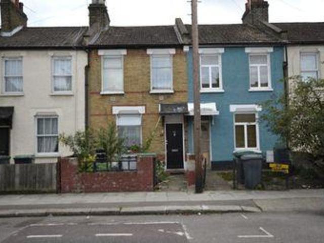 3 Bedrooms Flat for rent in Halefield Road, London N17