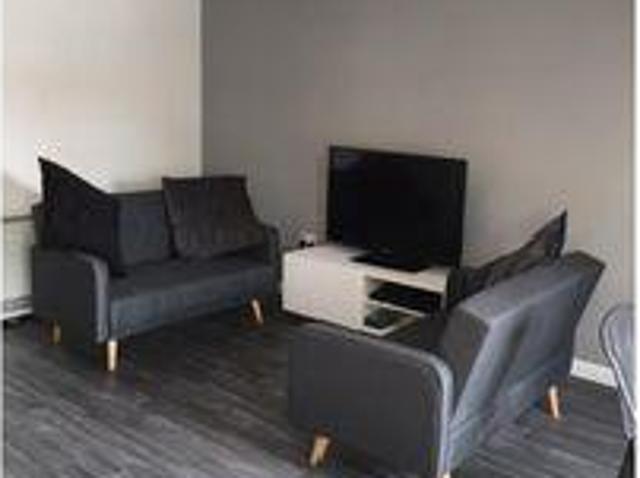 3 Bedrooms Flat for rent in Hamilton Court, Nottingham NG5